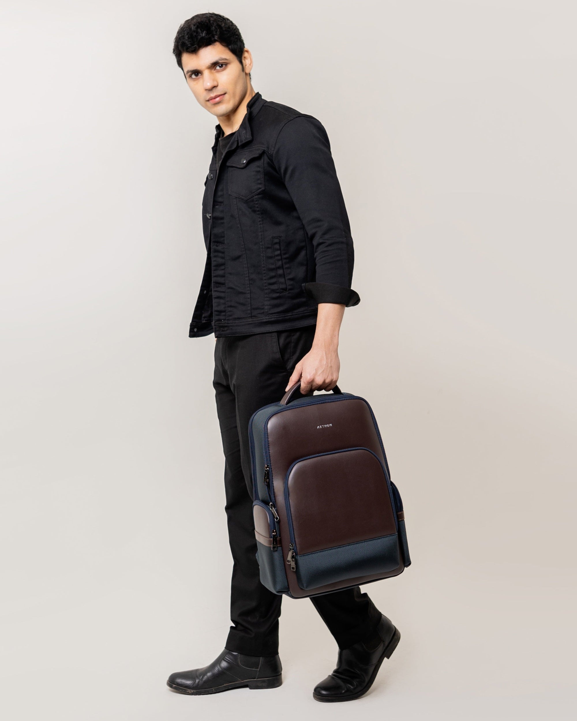 The Krossover Backpack – Aethon