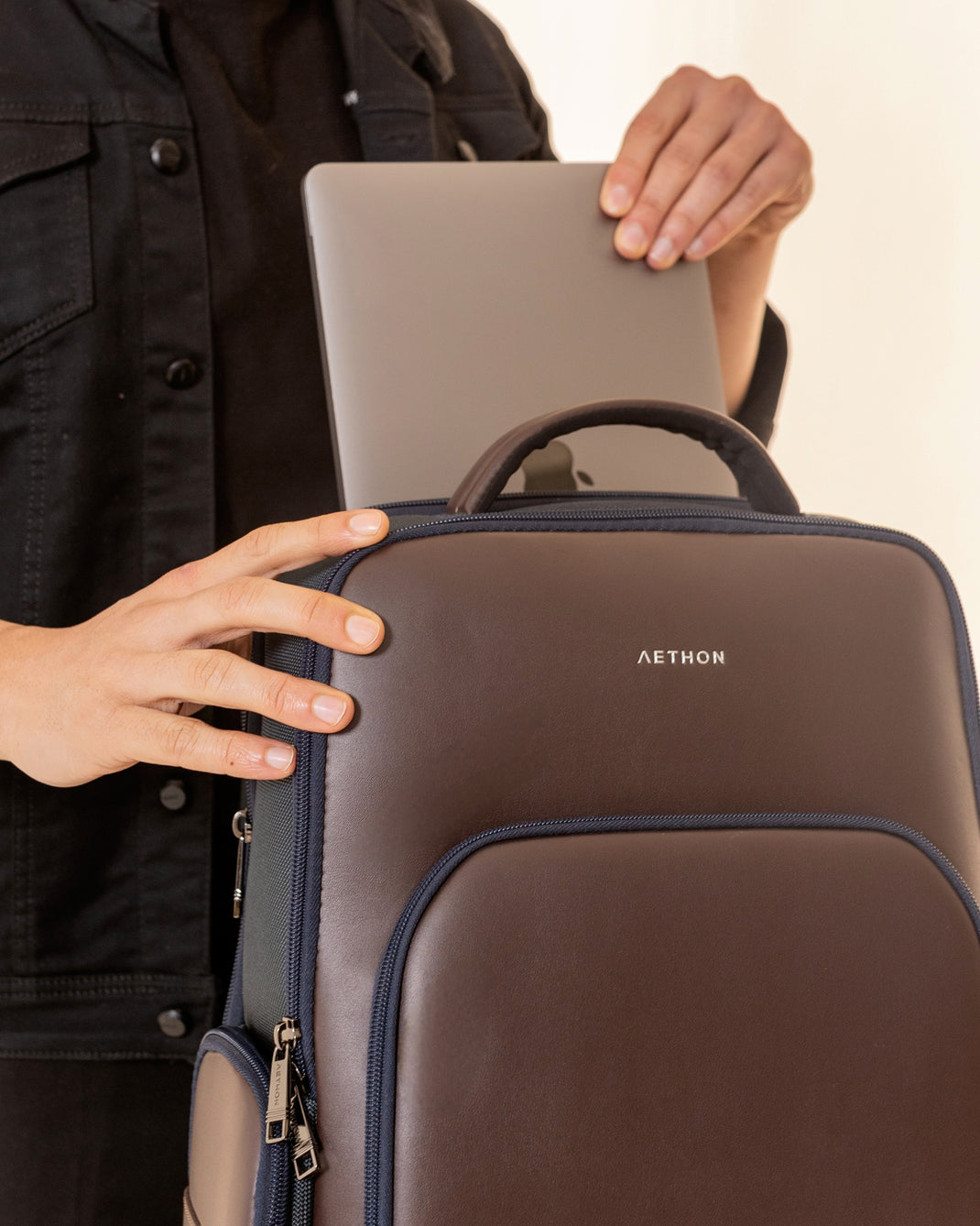 The Krossover Backpack-Cocoa Black – Aethon